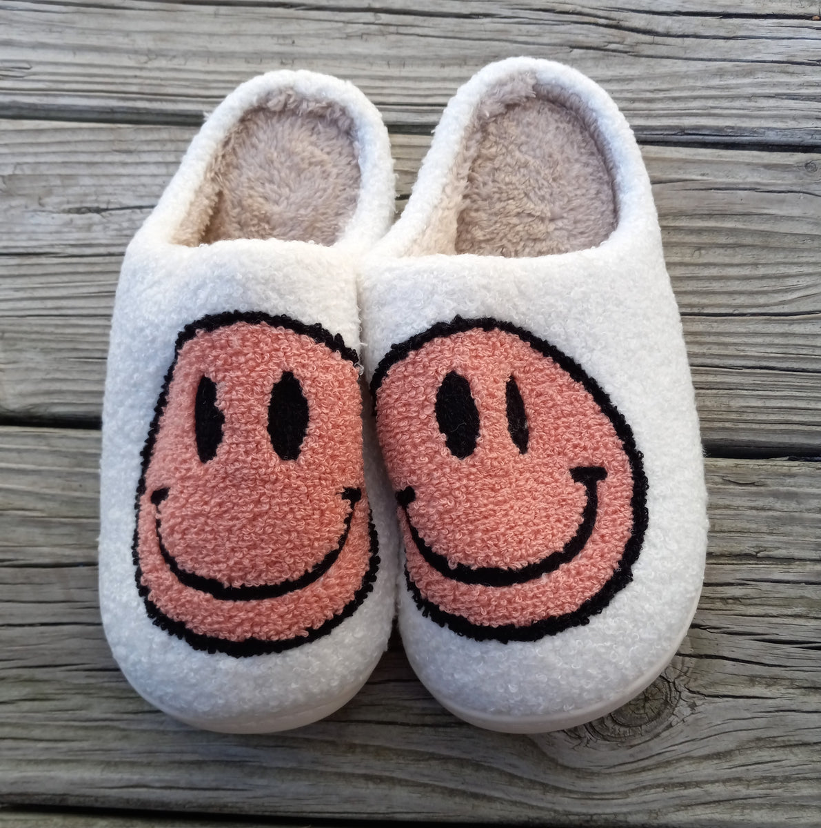 Smiley Face Cozy Slippers – IslandGypsy